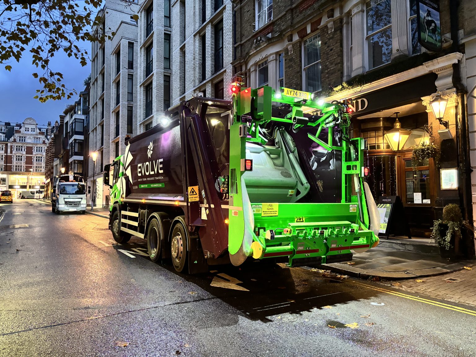 Weigh My Bin: The Benefits of Onboard Weighing In Waste - Value Waste